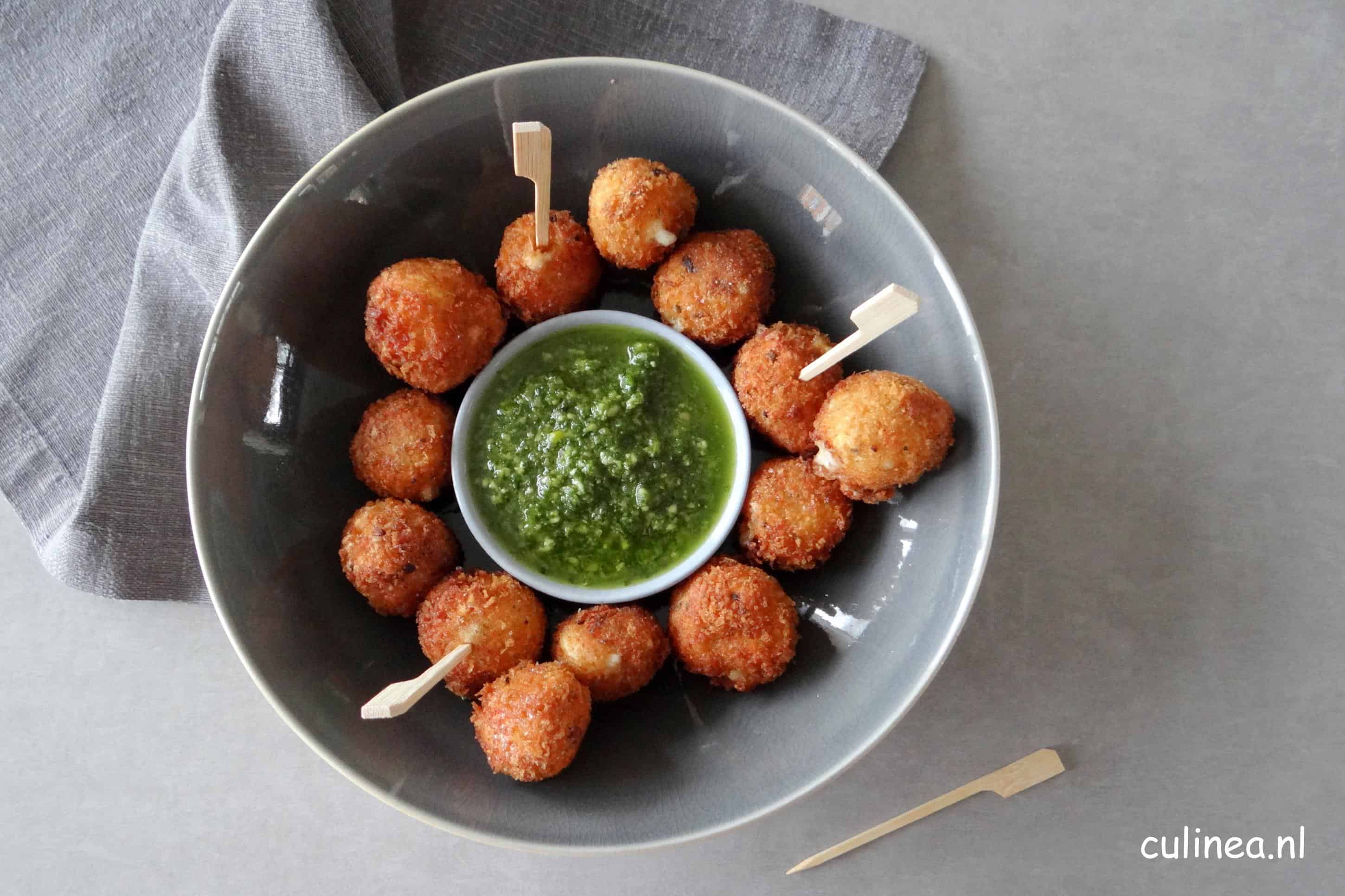 Mozzarella Nuggets met Pesto | Culinea.nl;