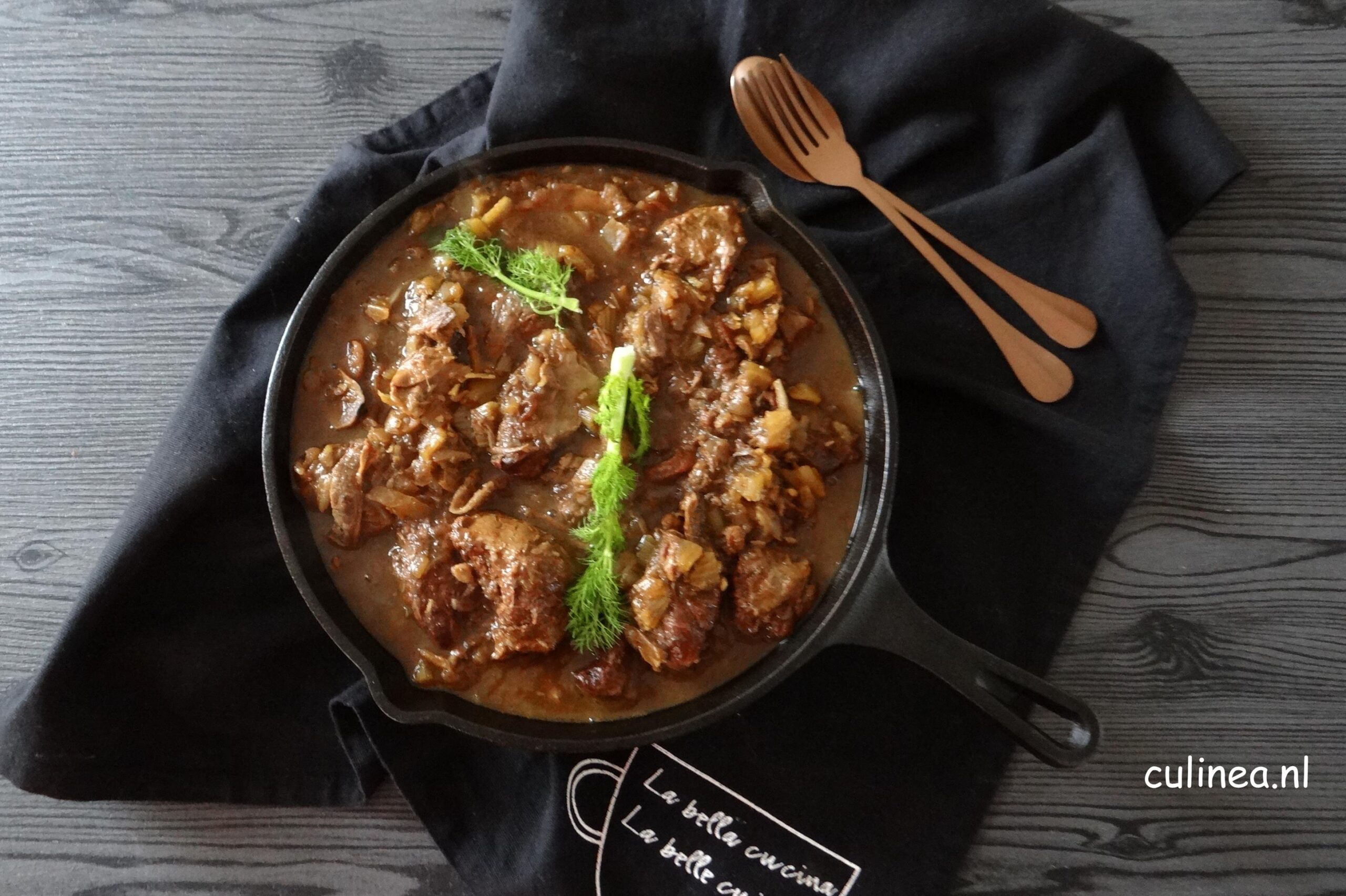 Gestoofde varkenswangetjes met venkel | Culinea.nl;